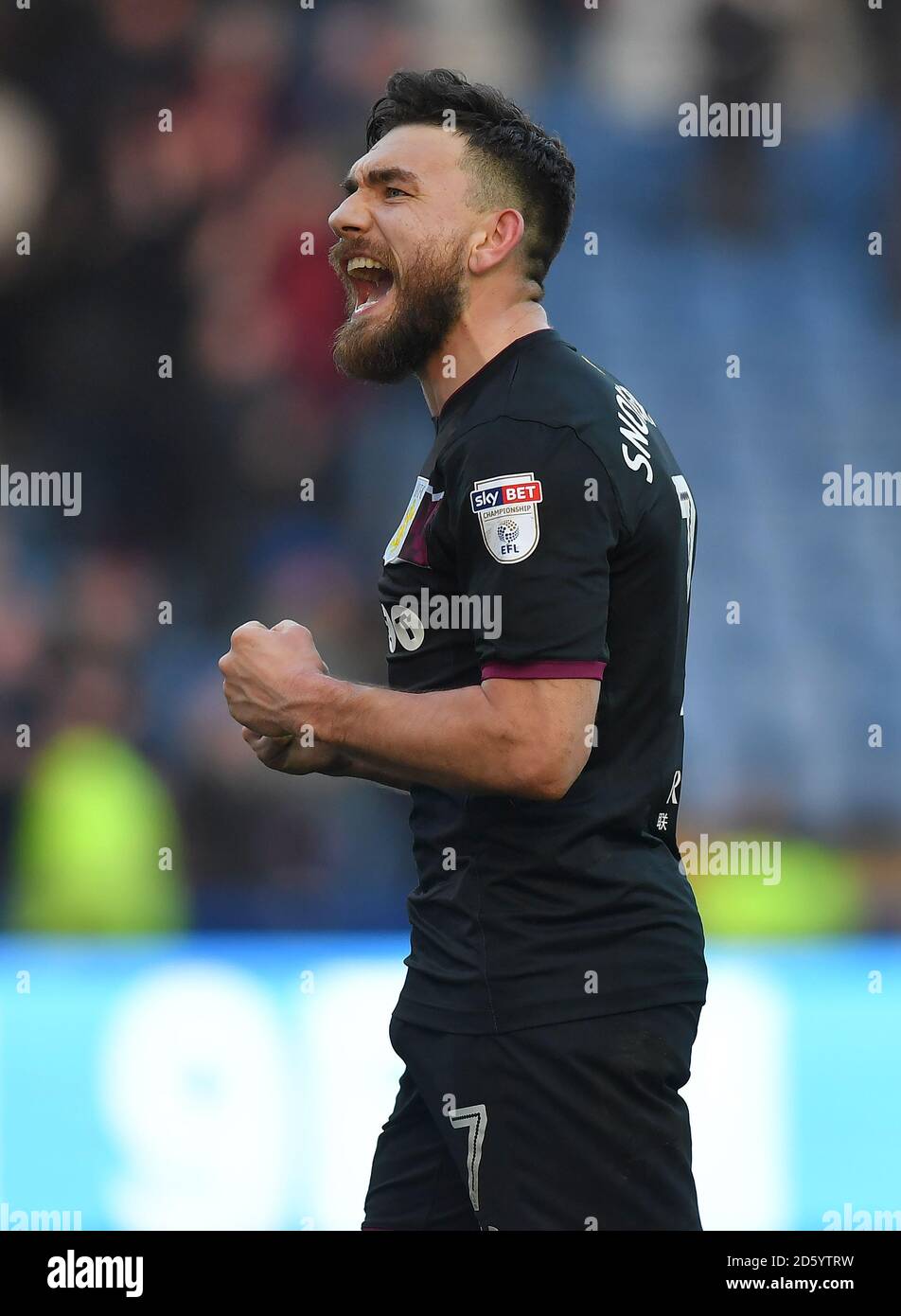 Aston Villa's Robert Snodgrass celebrates the victory Stock Photo - Alamy