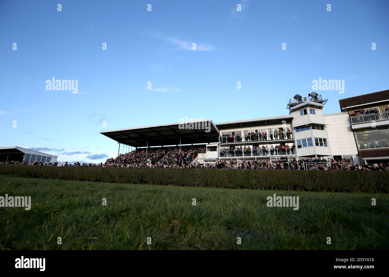Wincanton racecourse hi-res stock photography and images - Alamy