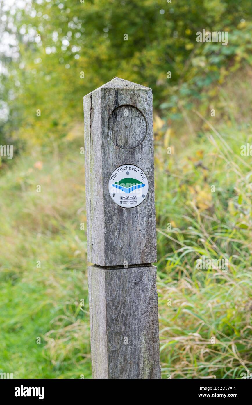 Wooden finger post on the Wychavon Way in Droitwich Spa, Worcestershire ...