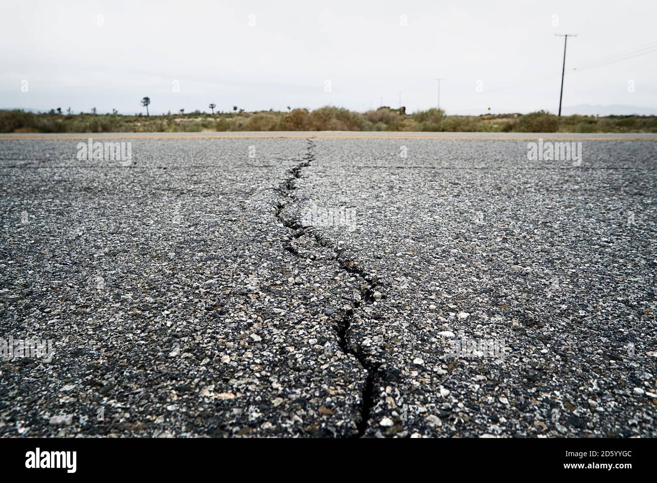Road surface crack hi-res stock photography and images - Alamy