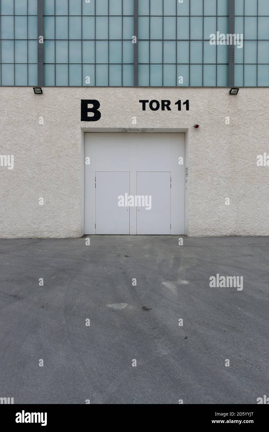 Exhibition entrance hall hi-res stock photography and images - Alamy