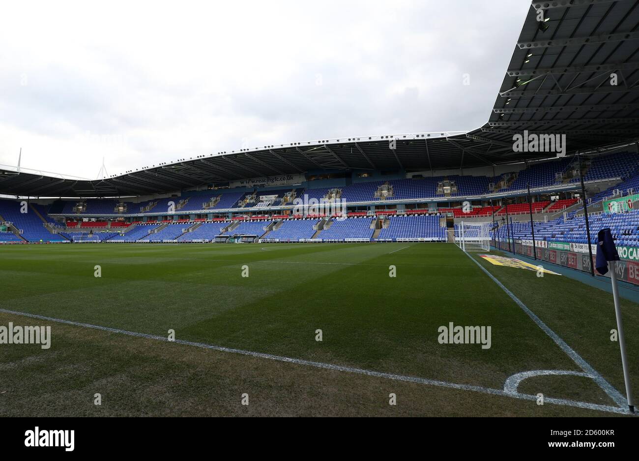 A general view of the Madejski Stadium Stock Photo - Alamy