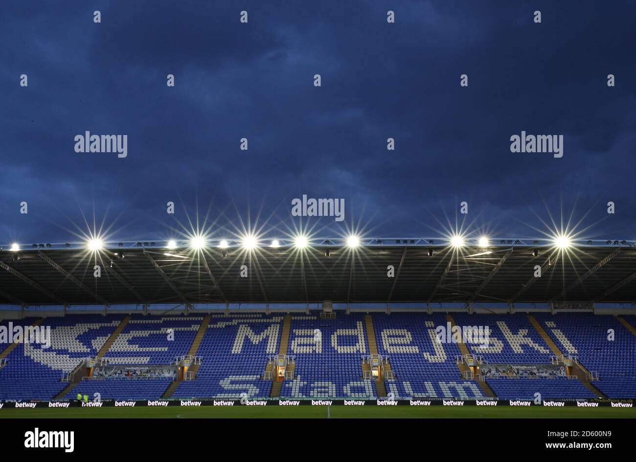 A general view of the Madejski Stadium Stock Photo - Alamy