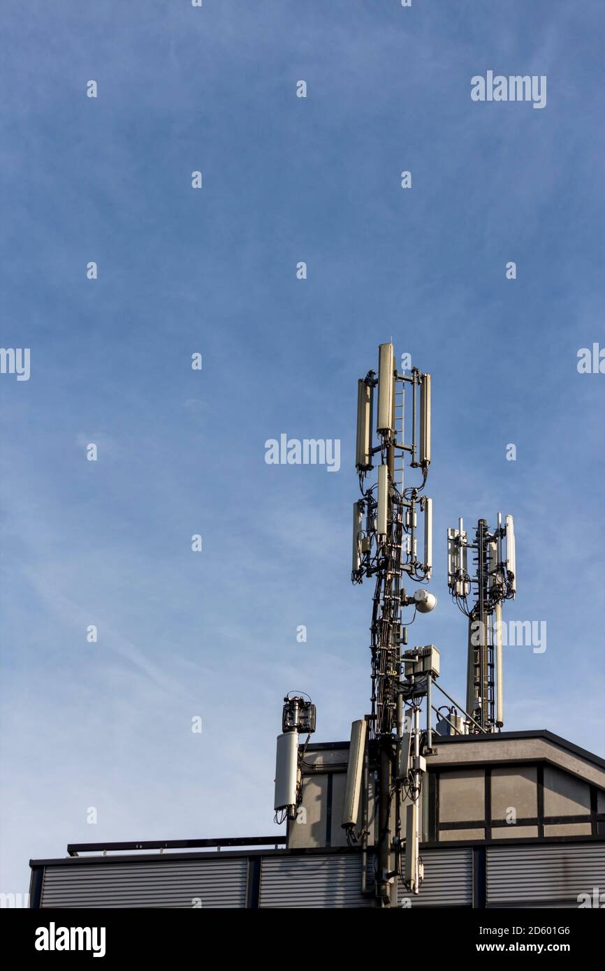 Mobile Phone Base Station High Resolution Stock Photography and Images ...