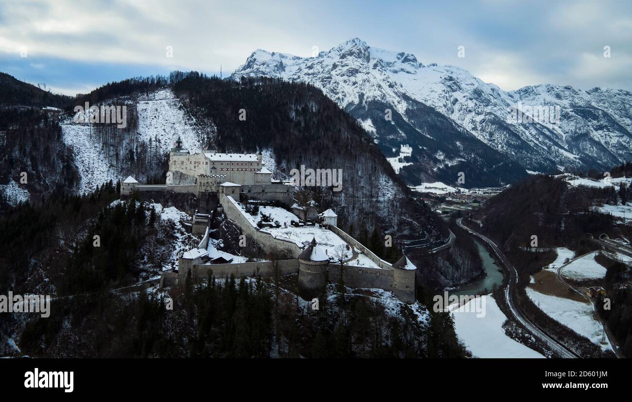 Salzburg castle snow hi-res stock photography and images - Alamy