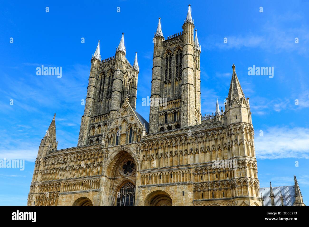 Front of lincoln cathedral hi-res stock photography and images - Alamy