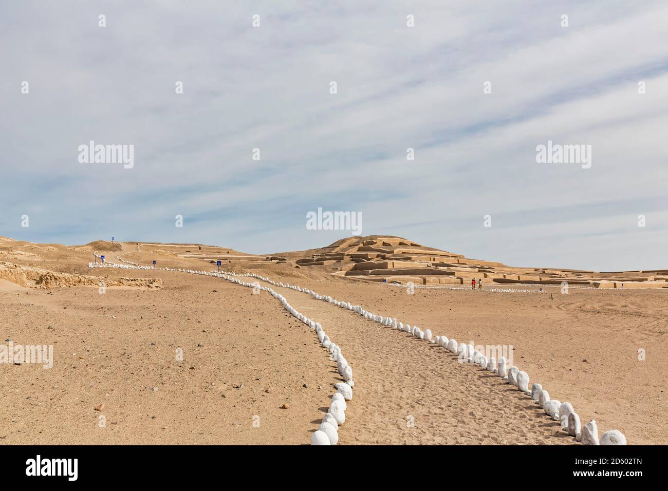 Peru, Nazca, Cahuachi ceremonial center, Cahuachi pyramids Stock Photo ...