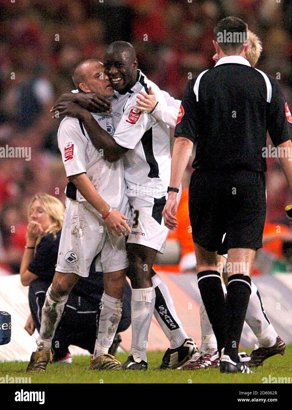 Swansea City's Andy Robinson(l) celebrates his goal with team mate ...