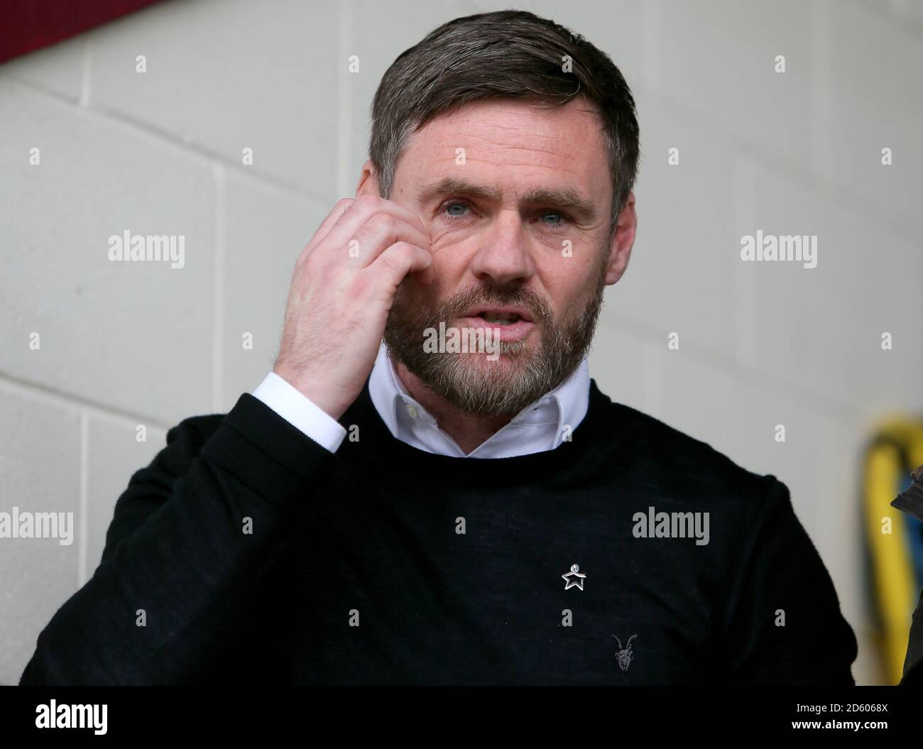 Graham alexander football scunthorpe hi-res stock photography and ...
