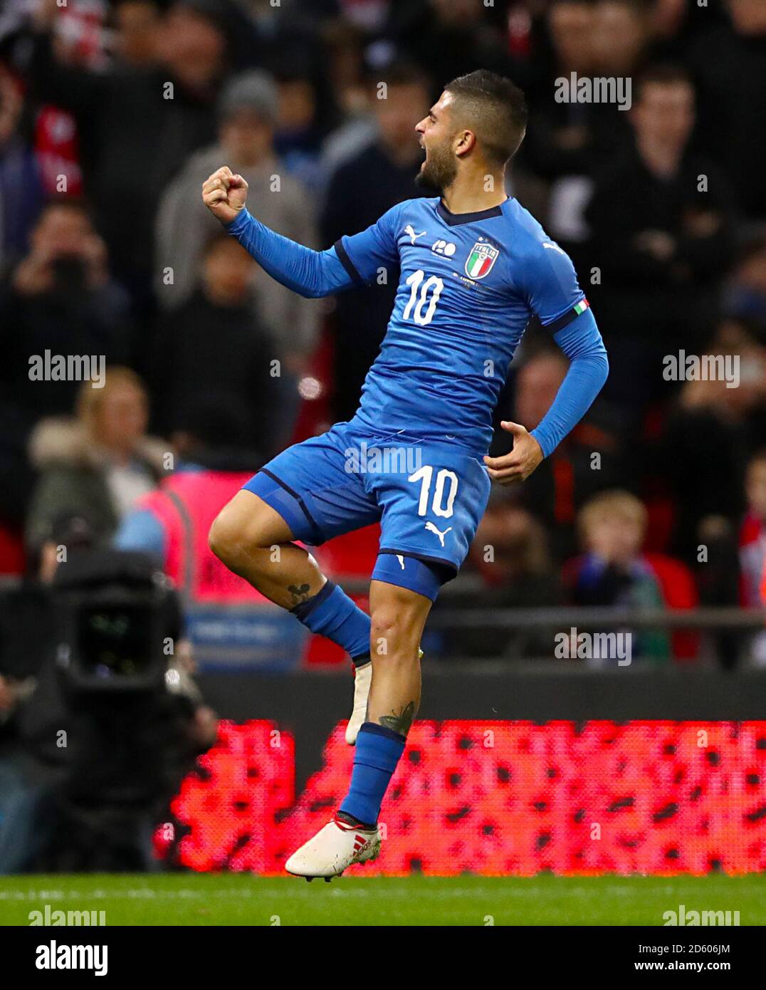 Lorenzo insigne goal hi-res stock photography and images - Alamy