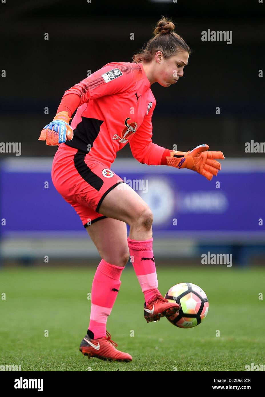 Reading goalkeeper Mary Earps Stock Photo - Alamy