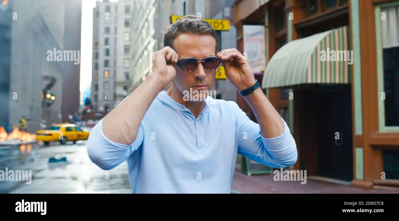 USA. Ryan Reynolds in a scene from the ©20th Century Fox new movie ...