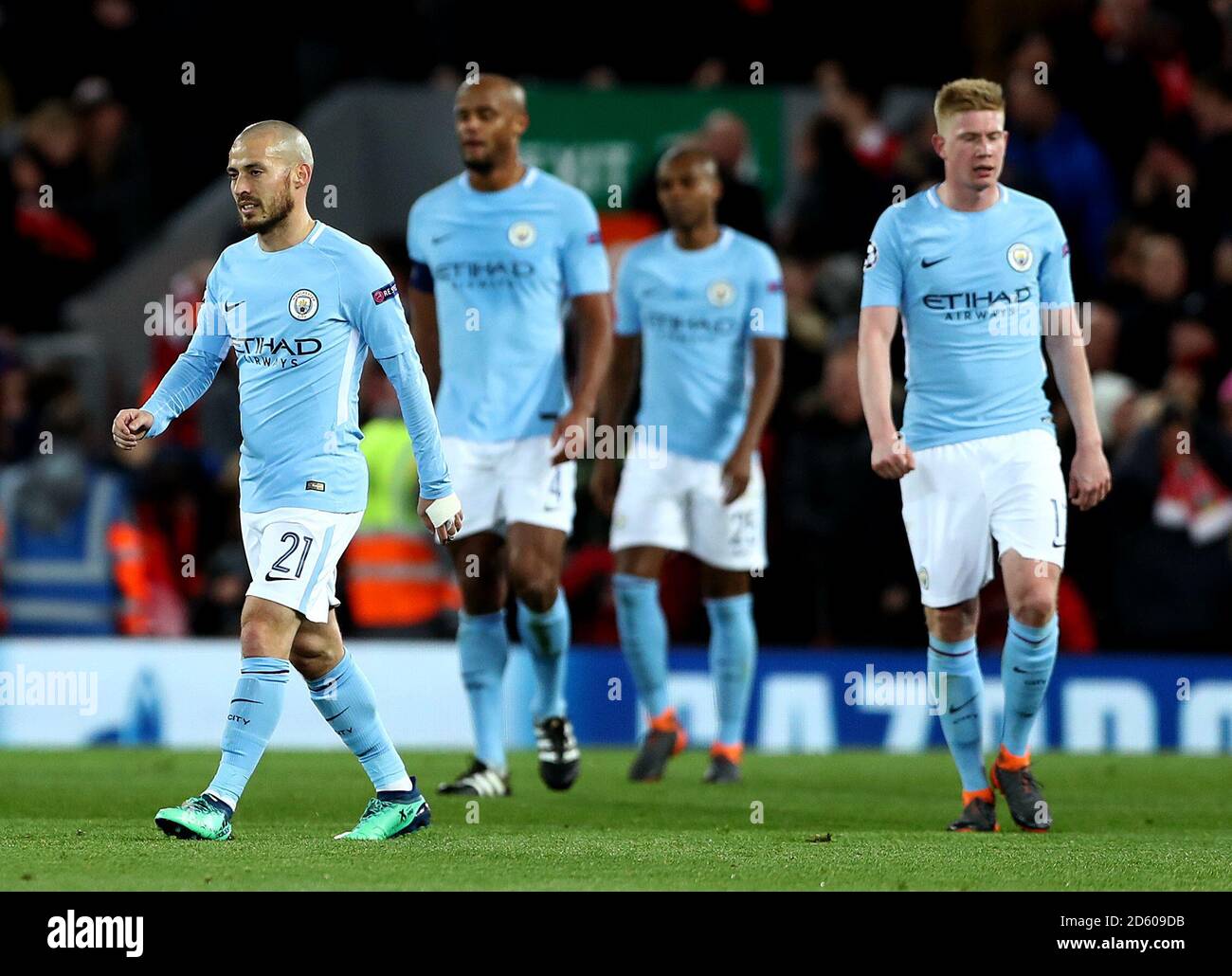 Manchester City's David Silva (left) and Manchester City's Kevin De ...