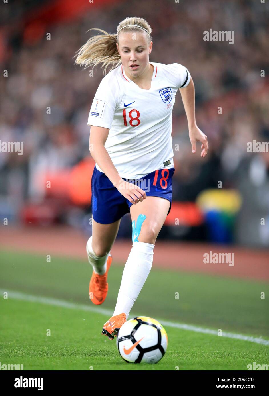 England womens beth mead hi-res stock photography and images - Alamy