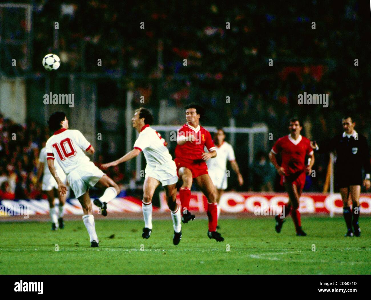 Liverpool captain graeme souness hi-res stock photography and images ...