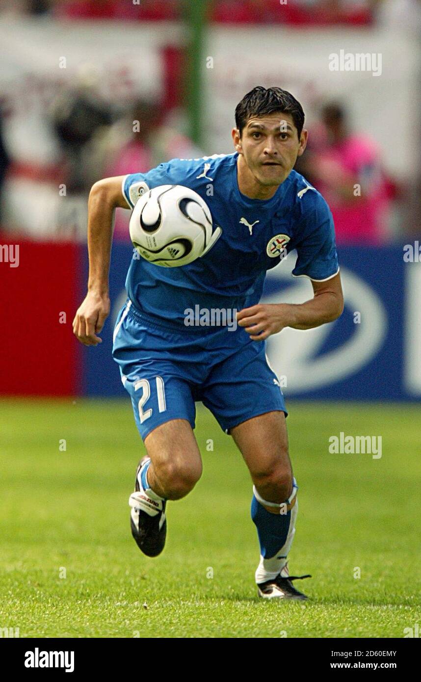 Paraguay soccer hi-res stock photography and images - Alamy