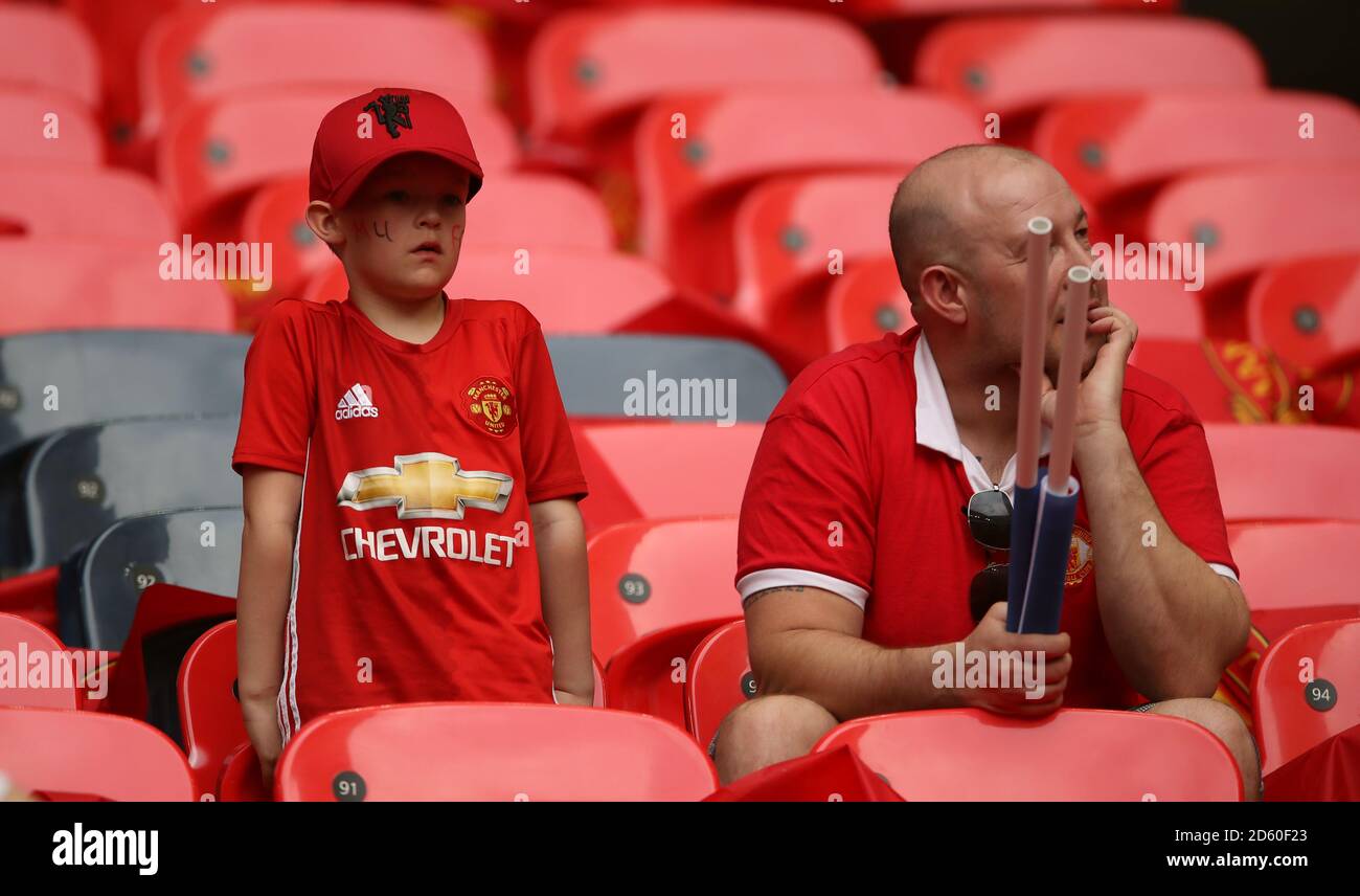 Manchester united football fan hat hi-res stock photography and images ...