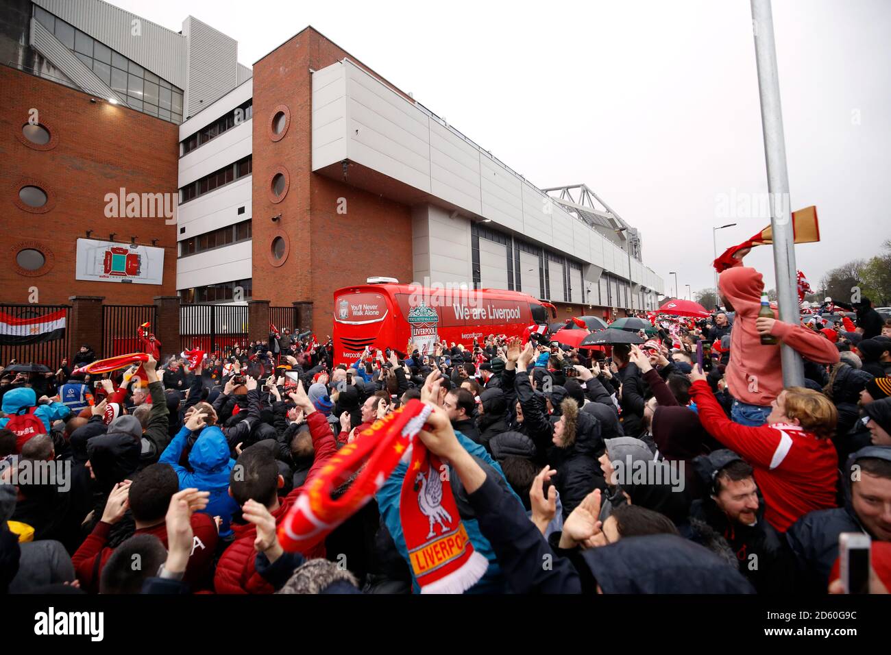 Liverpool team coach hi-res stock photography and images - Alamy