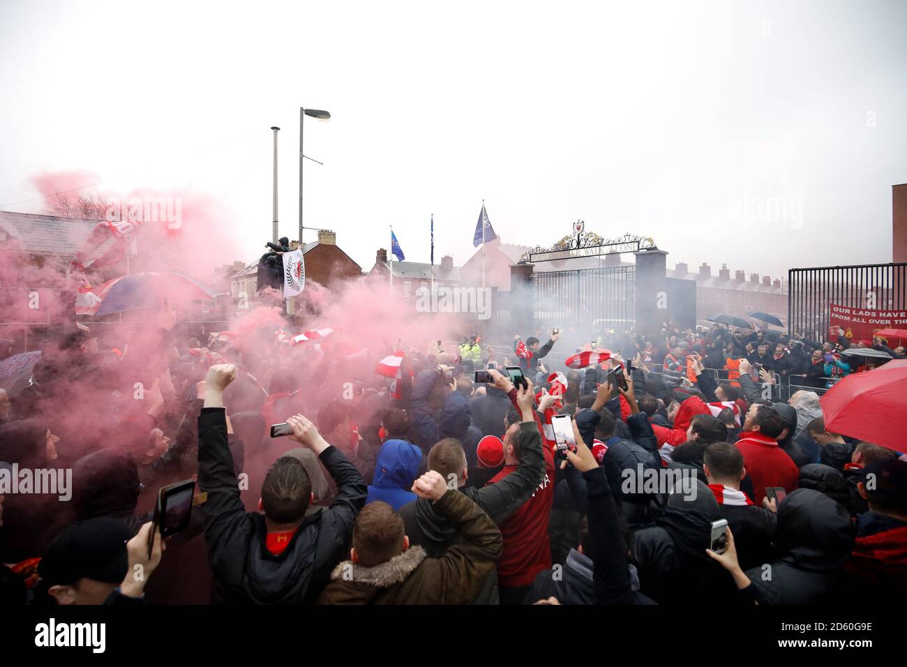 The Liverpool team coach arrives at Anfield Stock Photo - Alamy