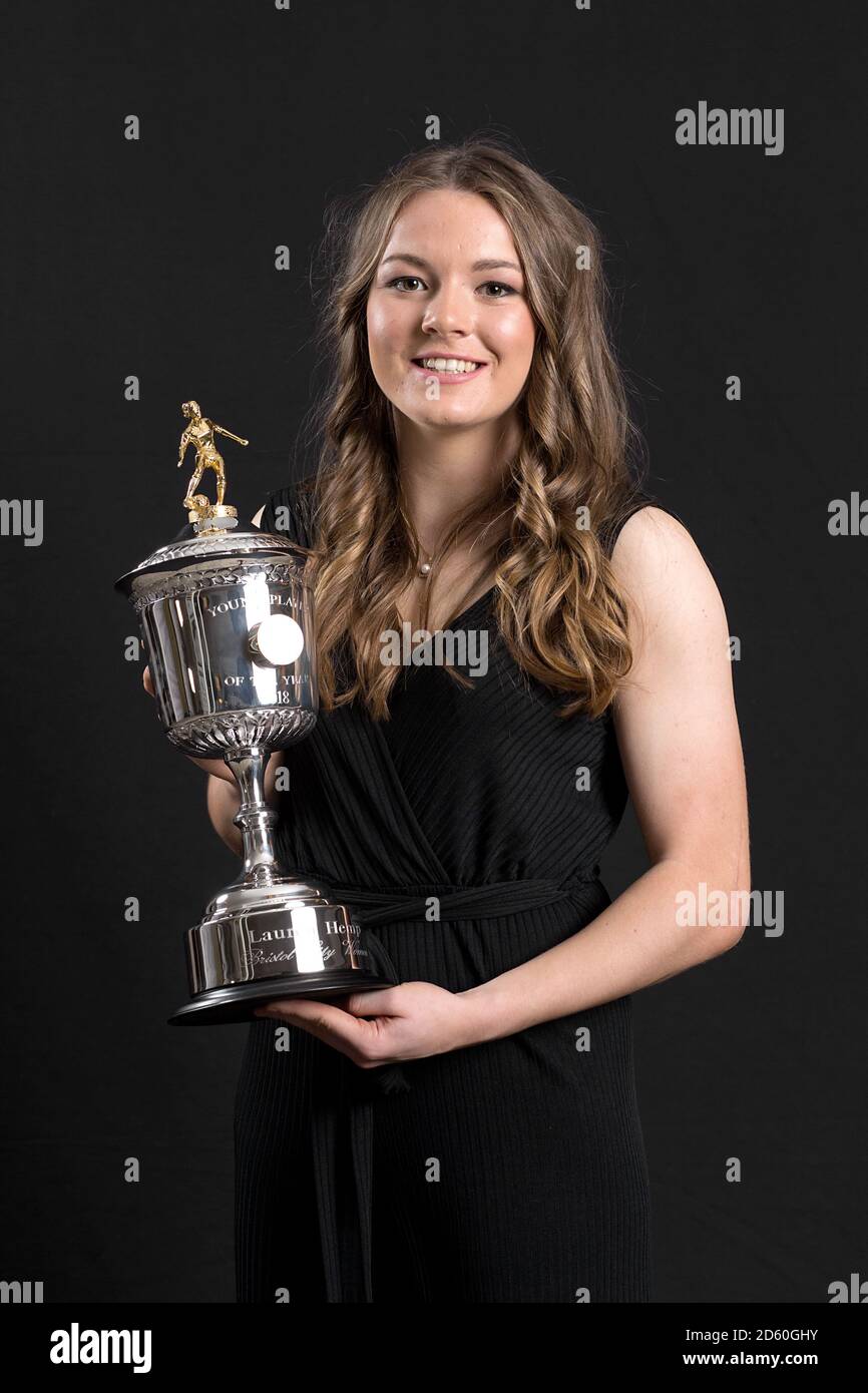 Lauren Hemp with the PFA Young Female Player Of The Year Award Trophy ...