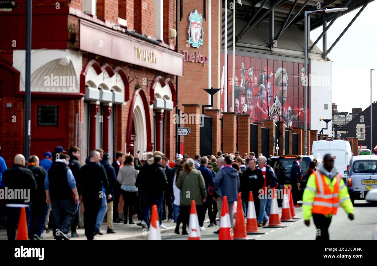 Ground ahead premier league match anfield hi-res stock photography and ...