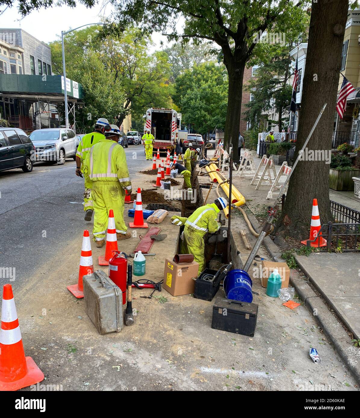 New york underground utilities hi-res stock photography and images - Alamy