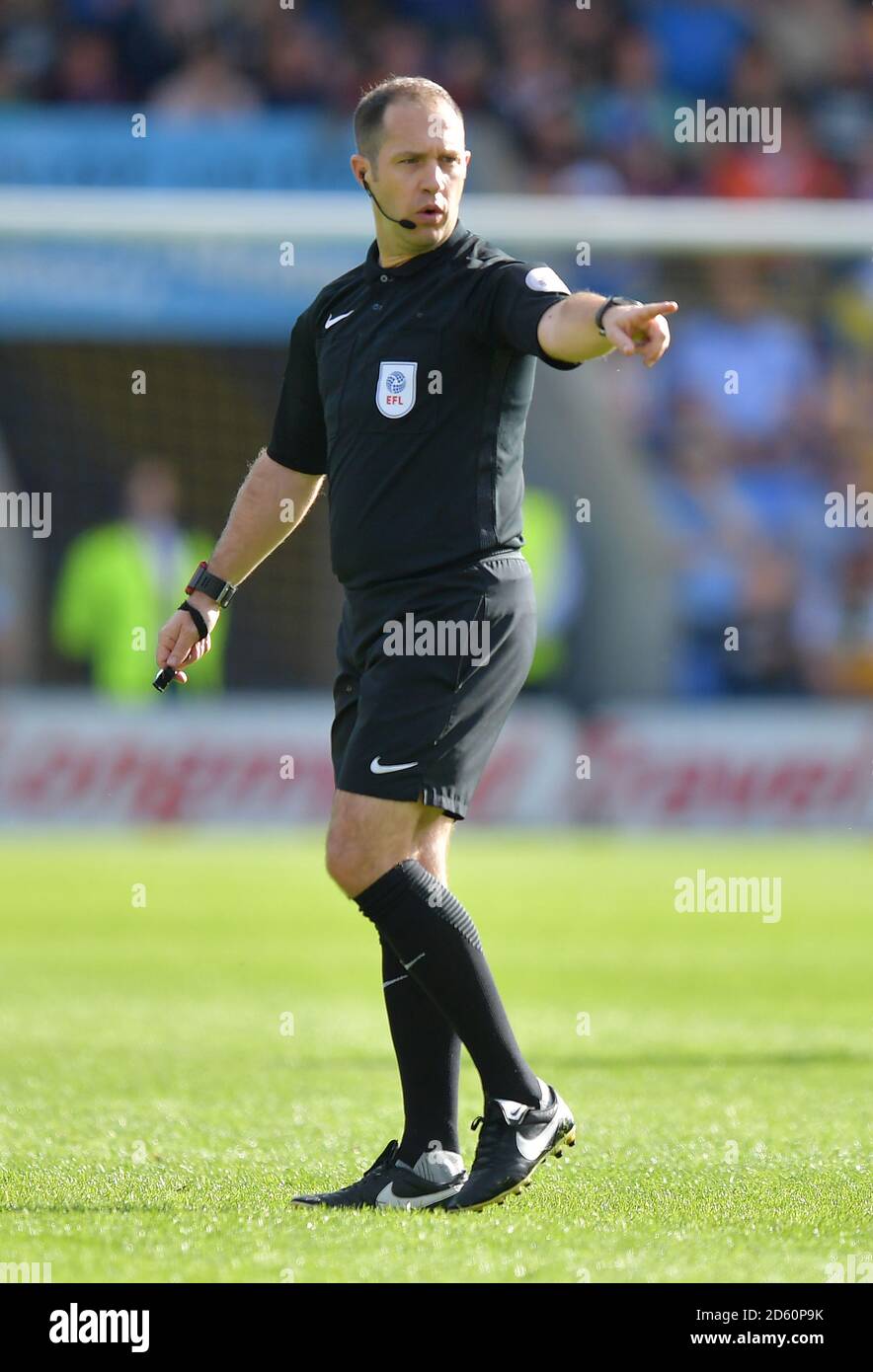 Referee Jeremy Simpson Stock Photo - Alamy