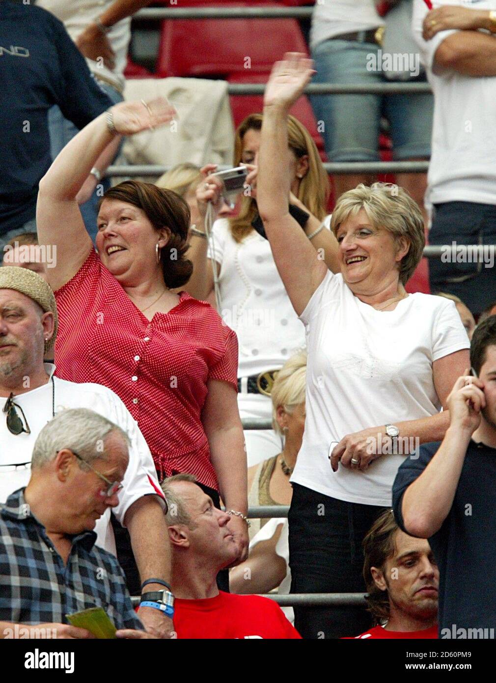 Sandra Beckham (David's mum) wave to a familiar face in the crowd Stock ...