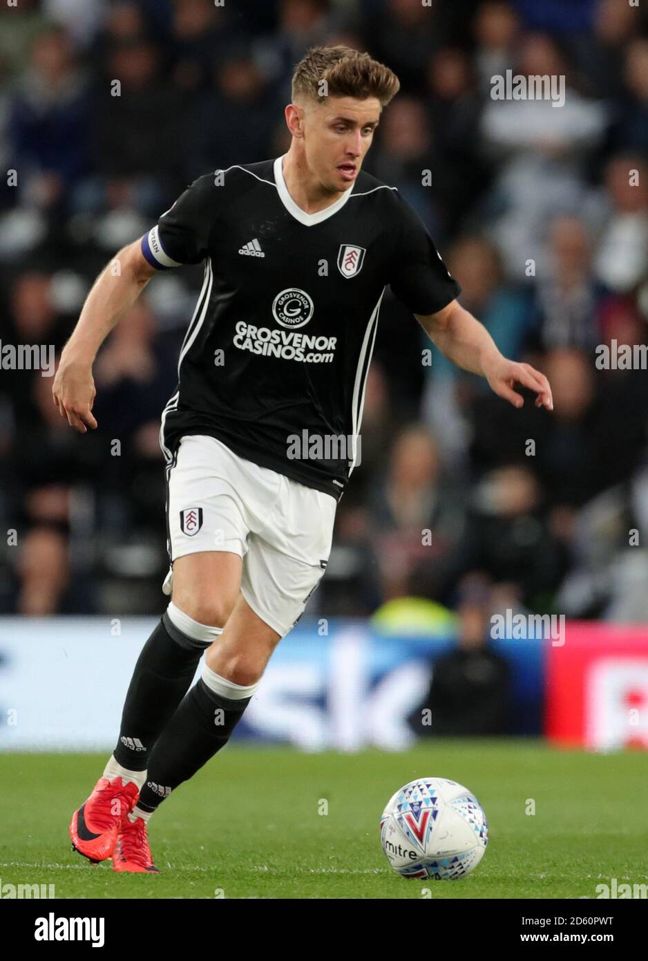 Fulham's Tom Cairney Stock Photo - Alamy