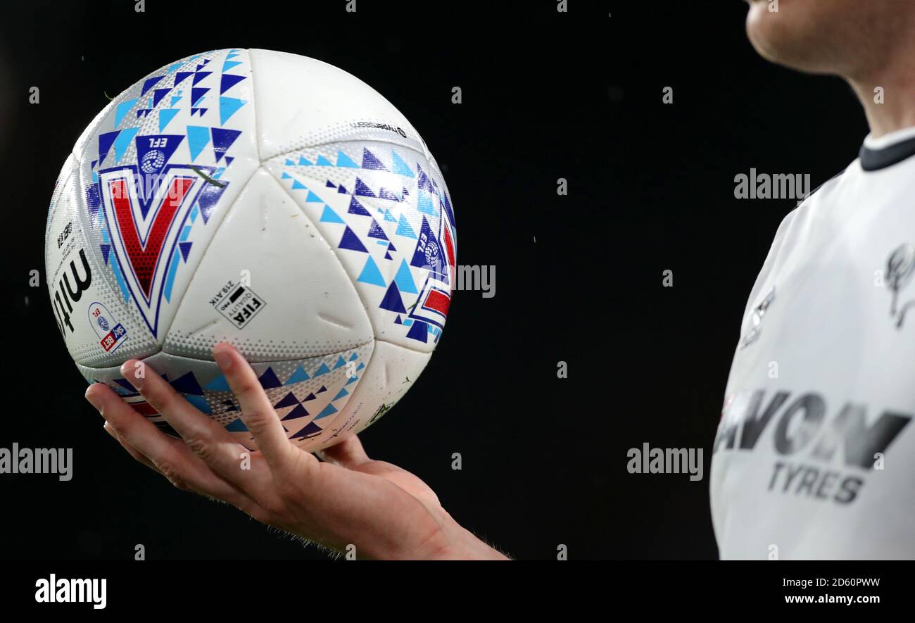 A general view of a Mitre match ball Stock Photo - Alamy