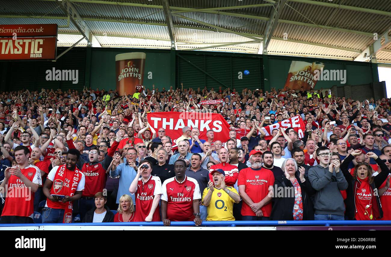 Arsenal fans show their support hi-res stock photography and images - Alamy