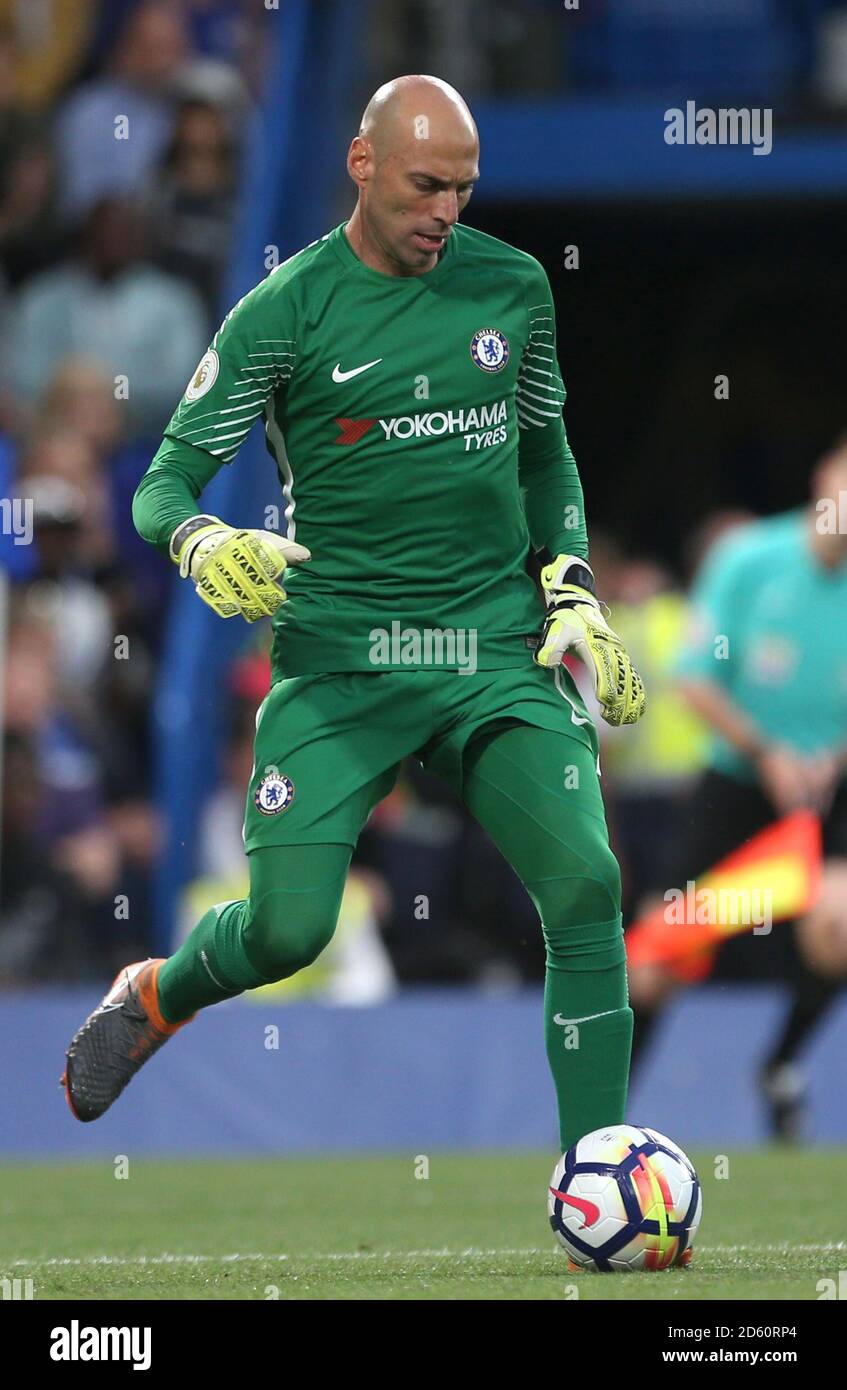 Chelsea goalkeeper Willy Caballero Stock Photo - Alamy