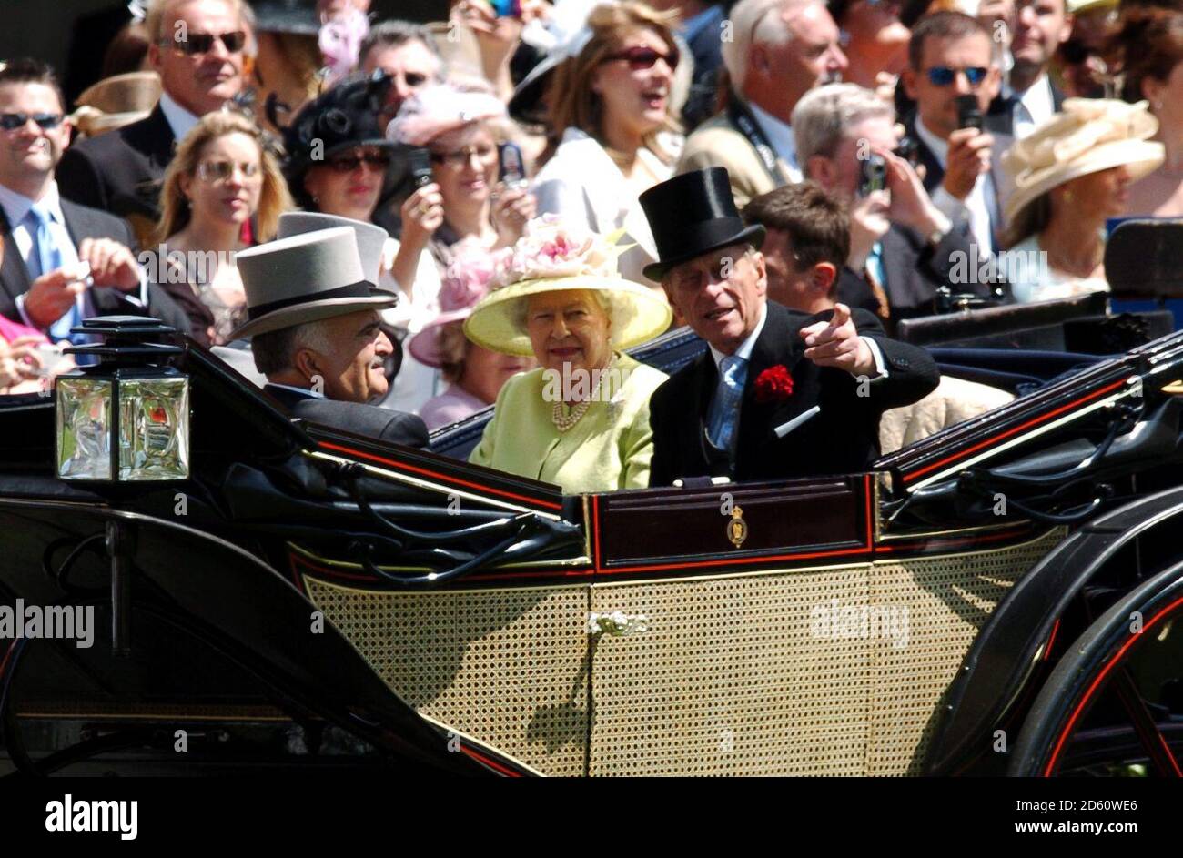 Hrh queen arrives hi-res stock photography and images - Alamy
