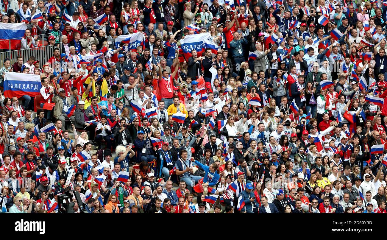 Russia fans in the stands Stock Photo - Alamy