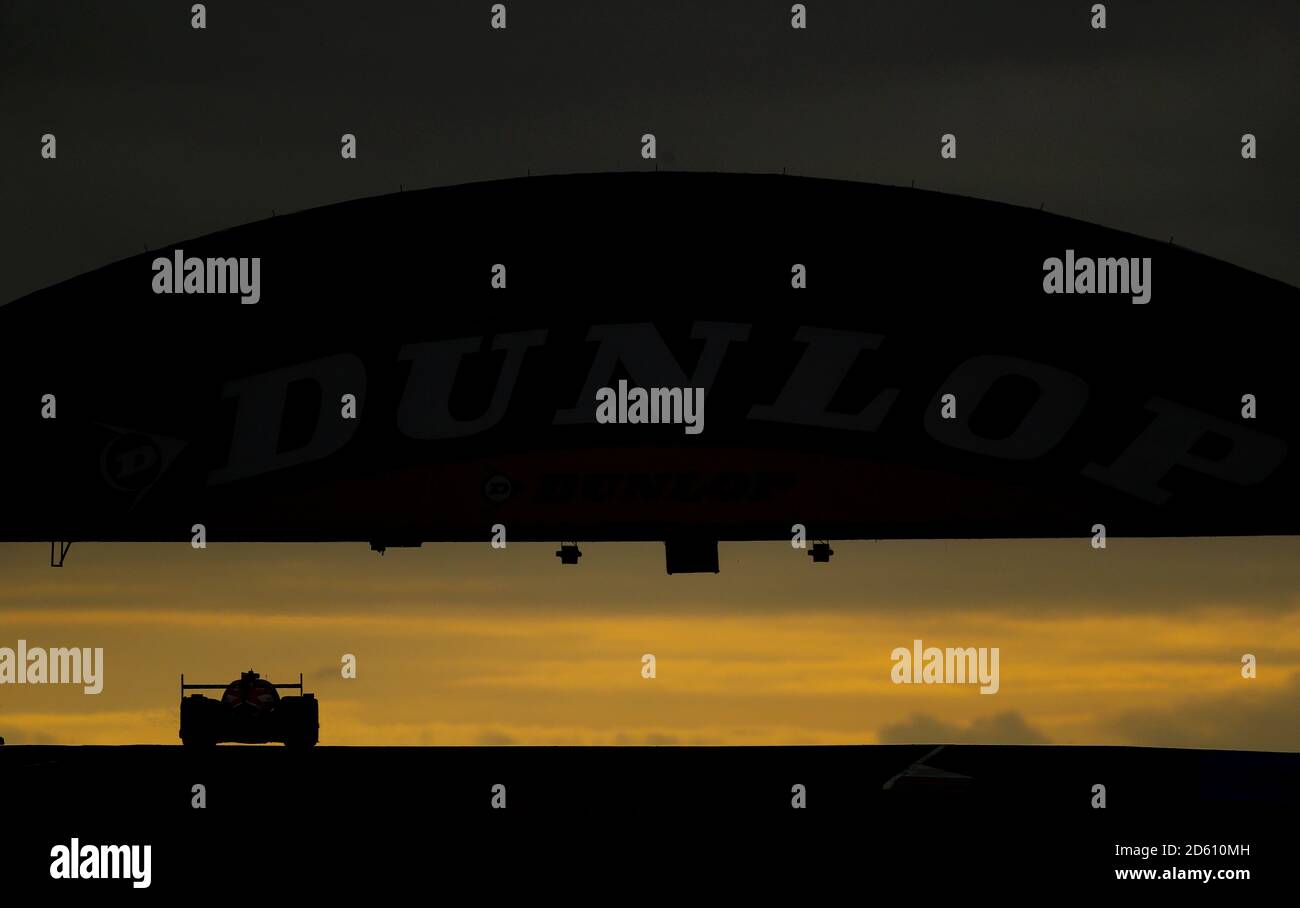 Dawn breaks over the Dunlop Bridge at Le Mans Stock Photo - Alamy