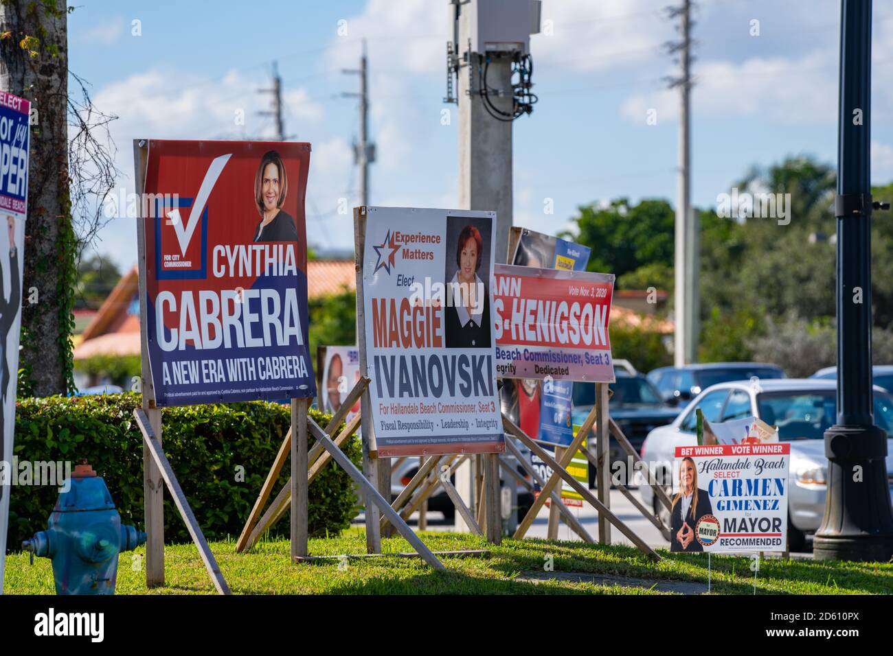 Picket signs hi-res stock photography and images - Alamy