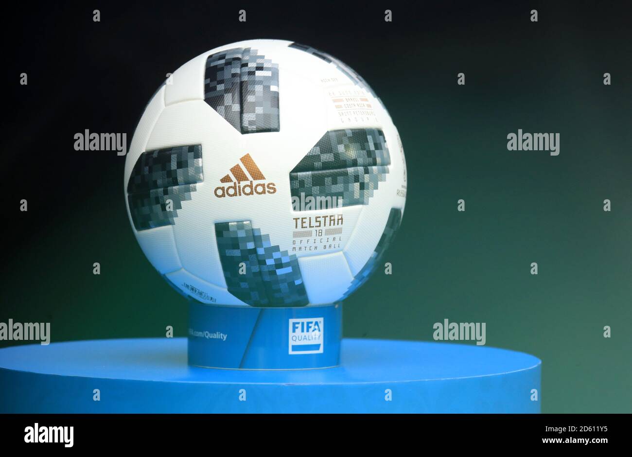 Matchday ball hi-res stock photography and images - Alamy