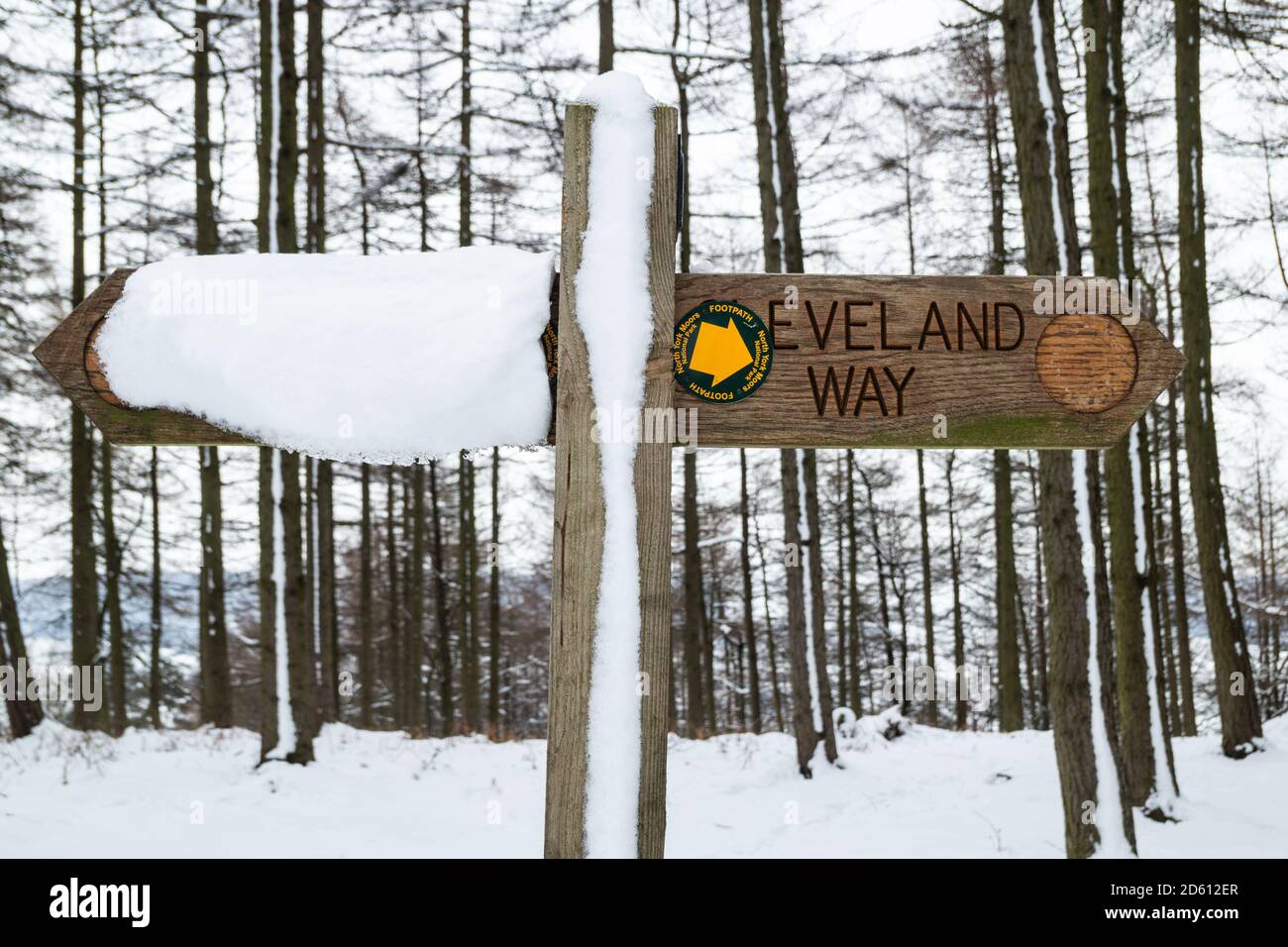 Walking distance sign hi-res stock photography and images - Alamy