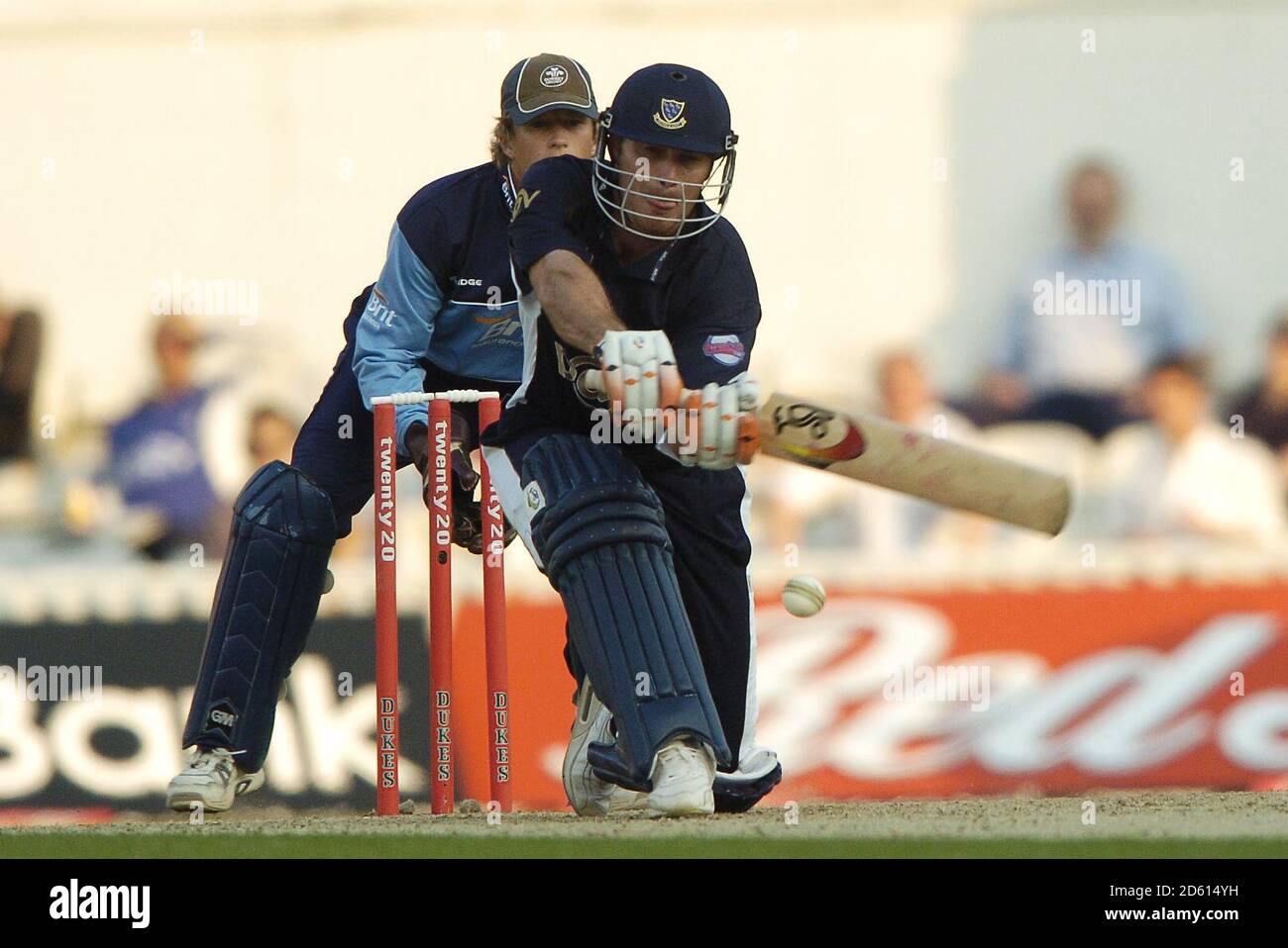 Sussex Sharks' Michael Yardy sweeps Nayan Doshi Stock Photo - Alamy