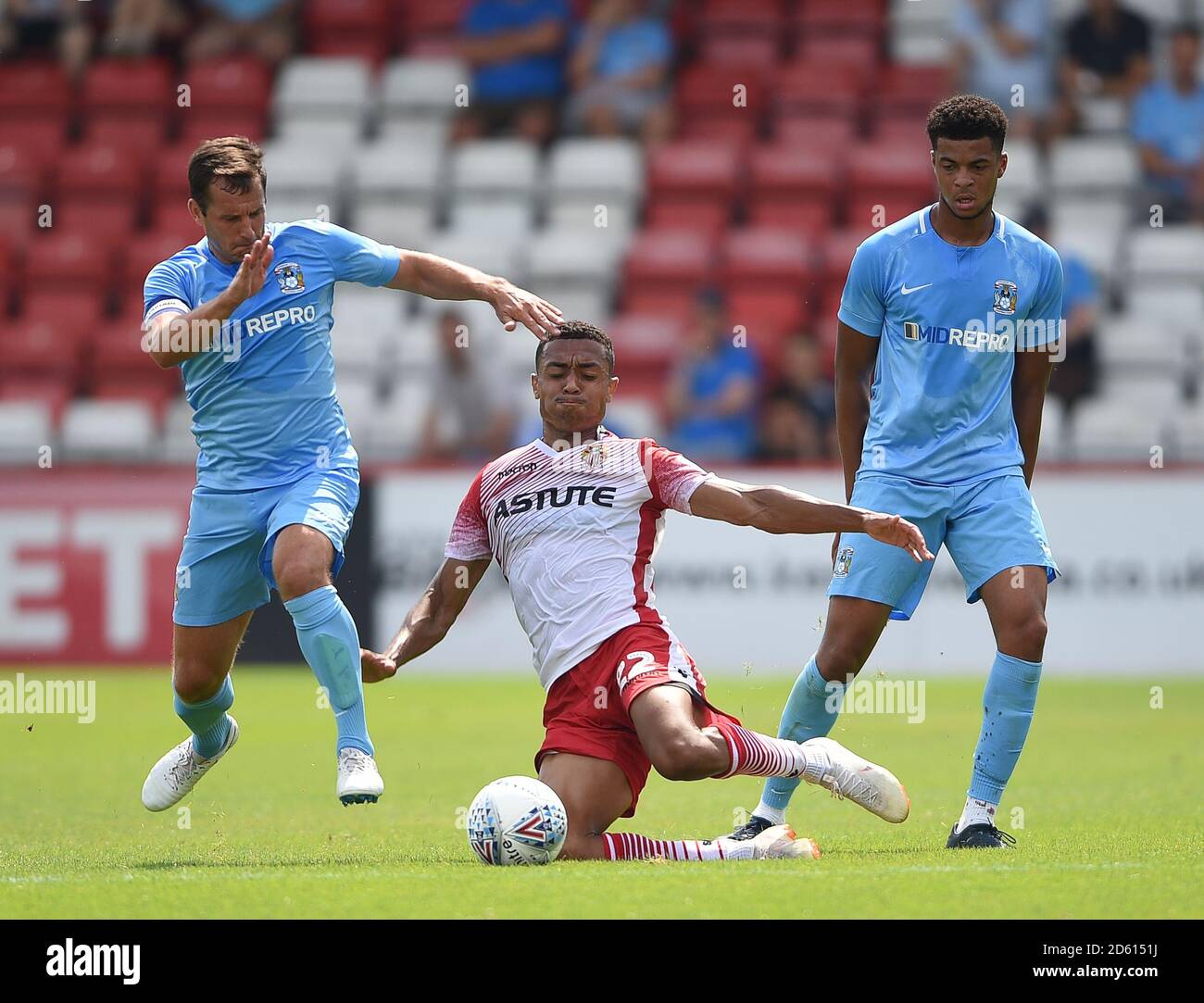 Stevenage's Alex Reid and Coventry City's Michael Doyle Stock Photo - Alamy