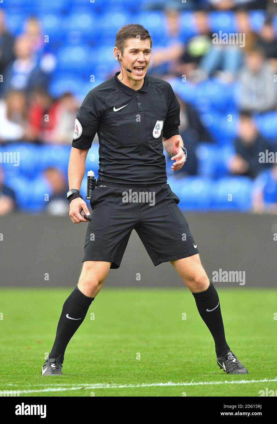Referee Matthew Donohue Stock Photo - Alamy