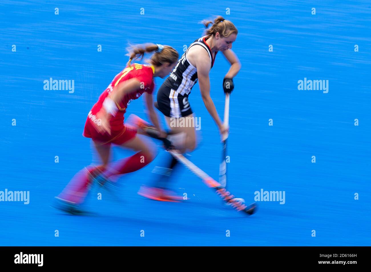 Spain's Cristina Guinea (left) and Germany's Elisa Grave Stock Photo ...