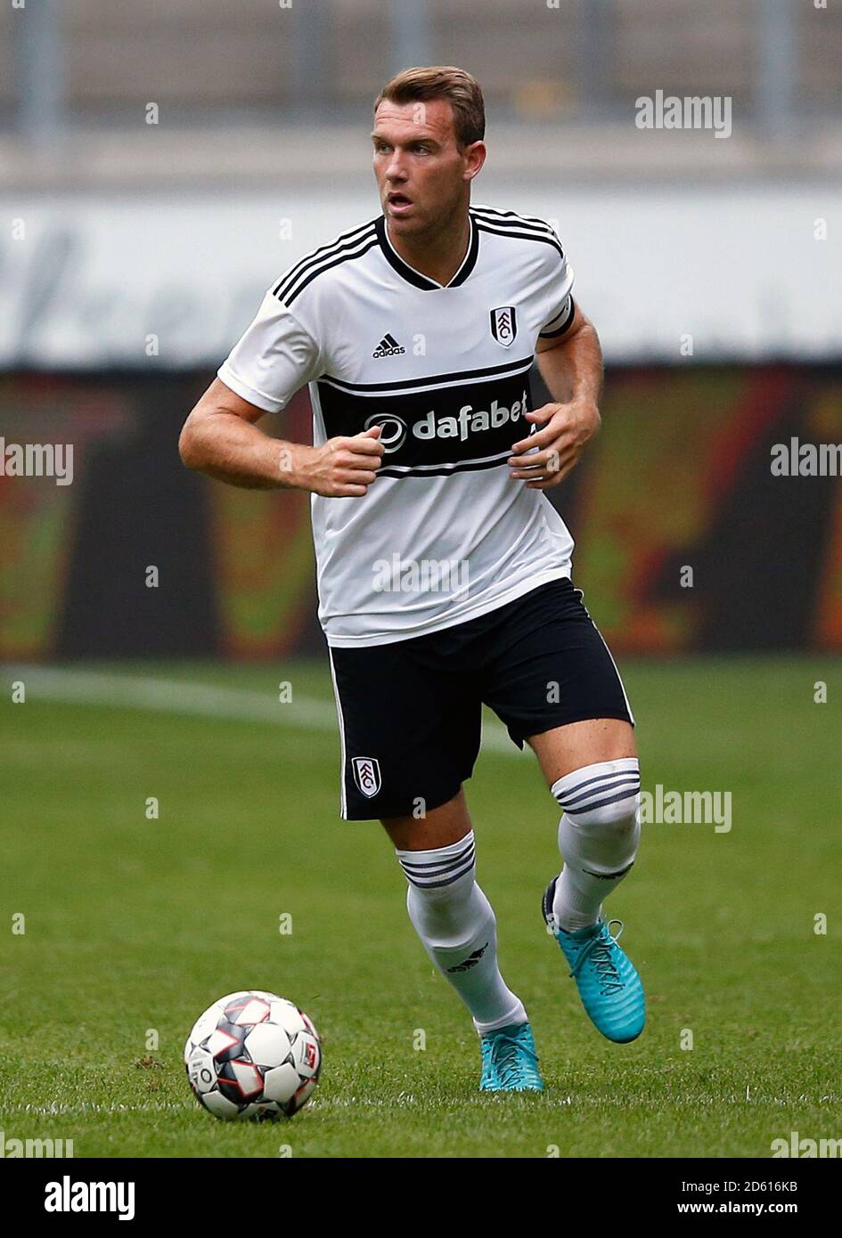 Fulham's Kevin McDonald Stock Photo - Alamy