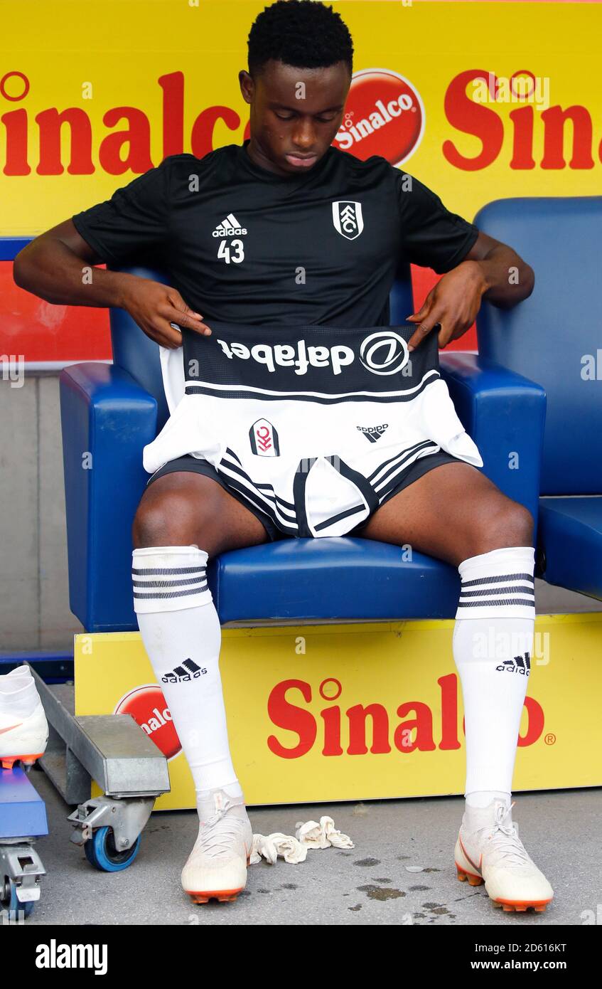 Fulhams steven sessegnon hi-res stock photography and images - Alamy