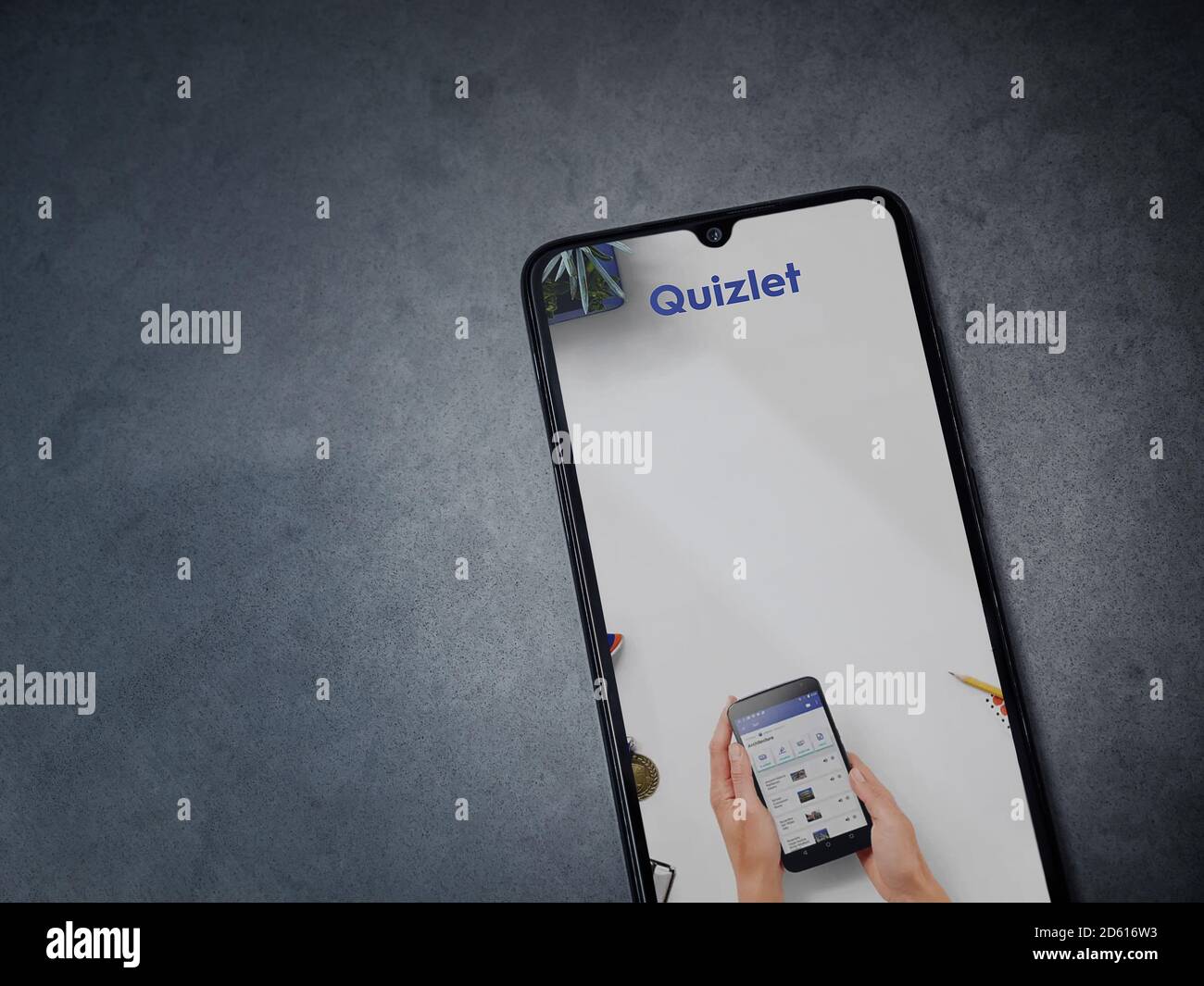 Quizlet logo hi-res stock photography and images - Alamy