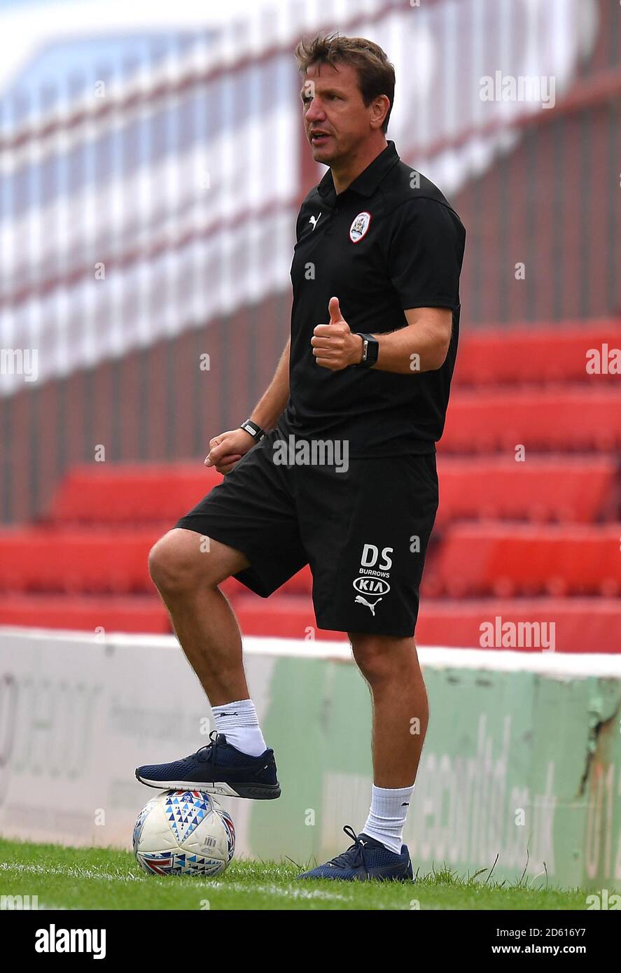 Barnsley manager daniel stendel hi-res stock photography and images - Alamy
