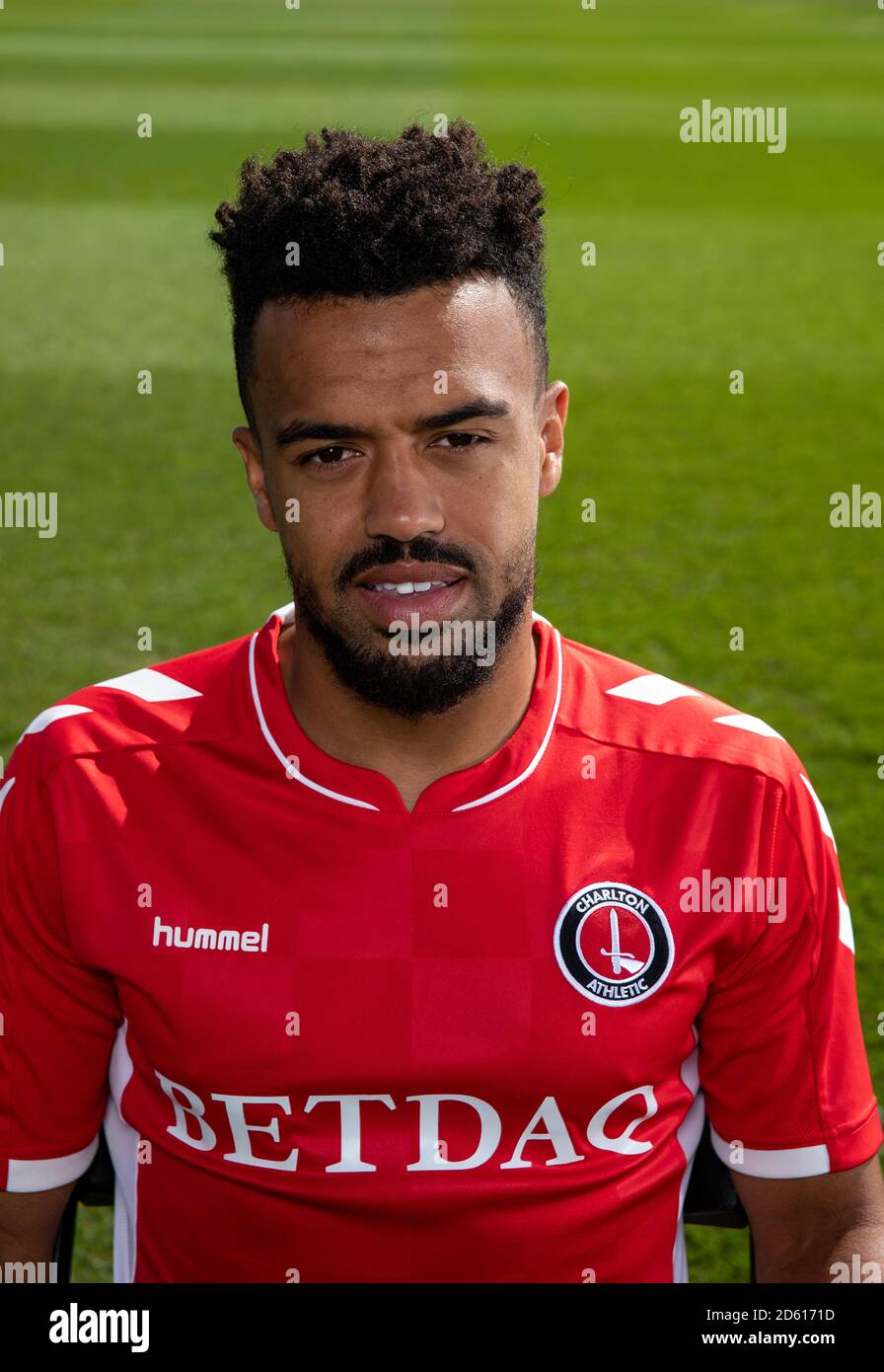 Nicky ajose charlton hi-res stock photography and images - Alamy