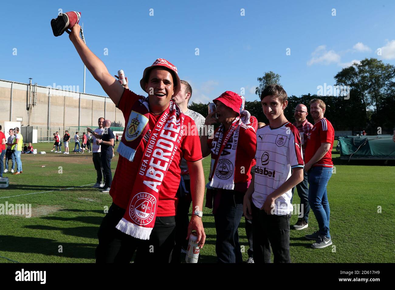 Aberdeen football club fans hi-res stock photography and images - Alamy