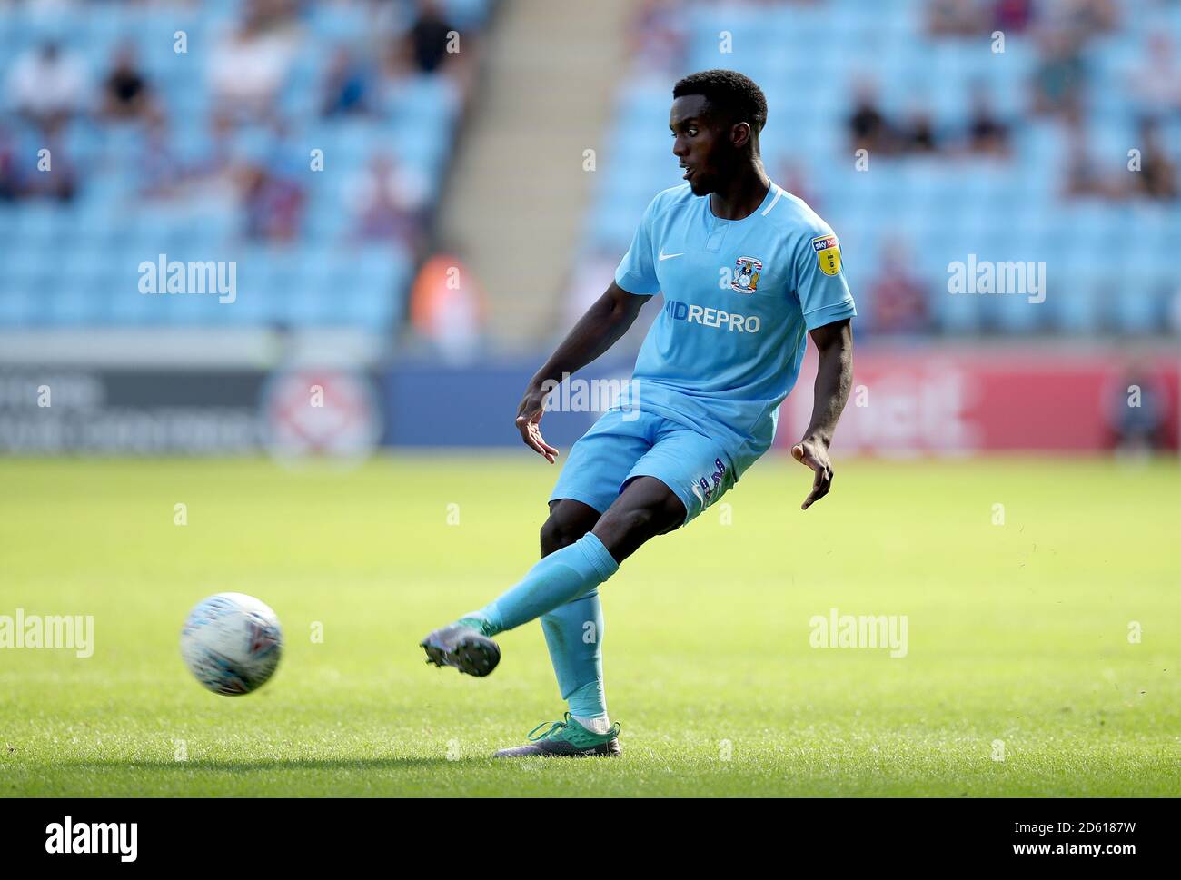 Coventry City's Brandon Mason Stock Photo - Alamy