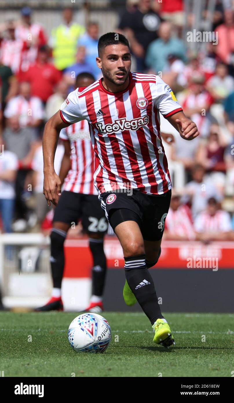 Brentford's Neal Maupay Stock Photo - Alamy